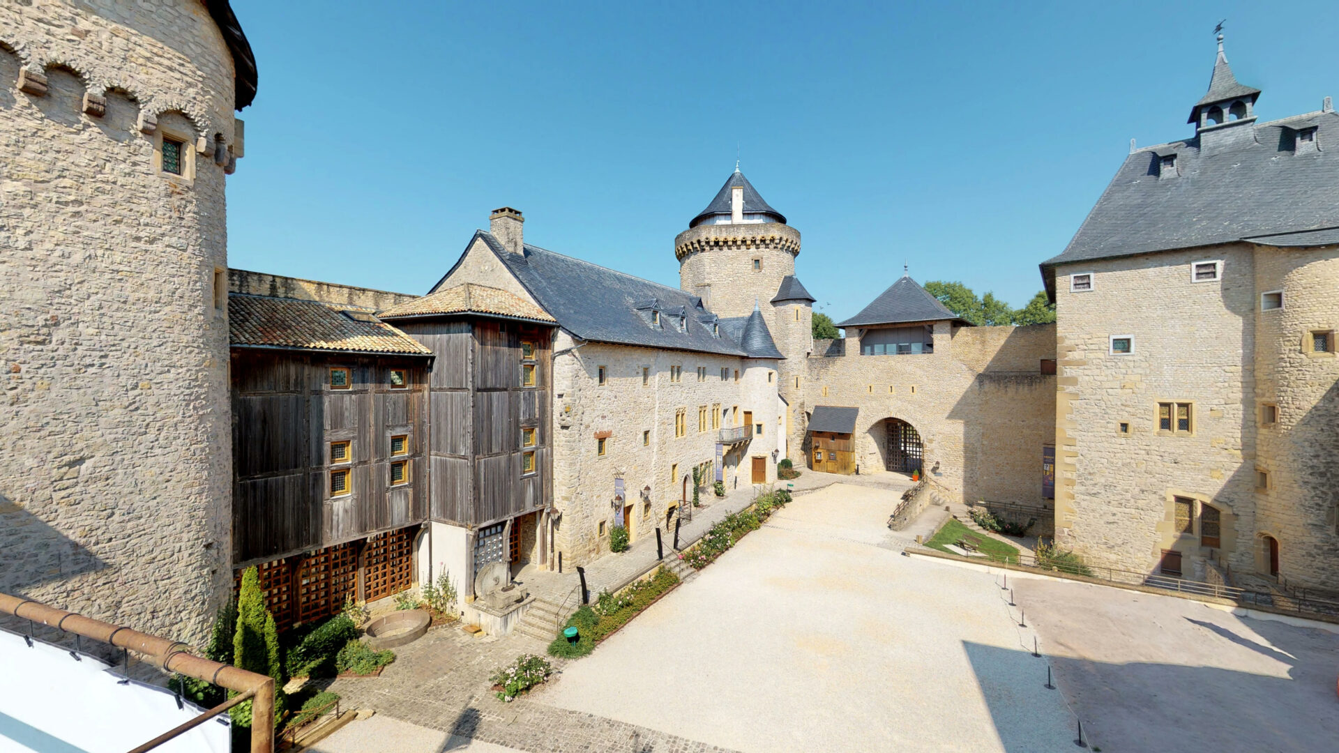 Malbrouck Castle - Moselle Culture